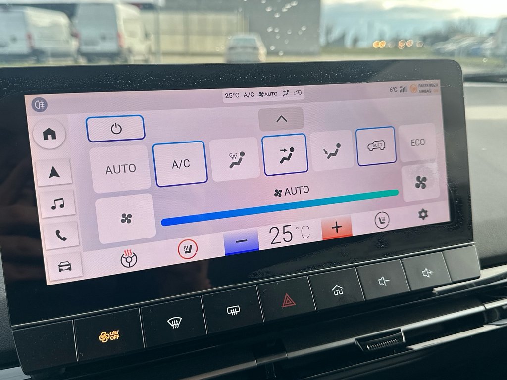 Skladové vozy - MG Česká republika